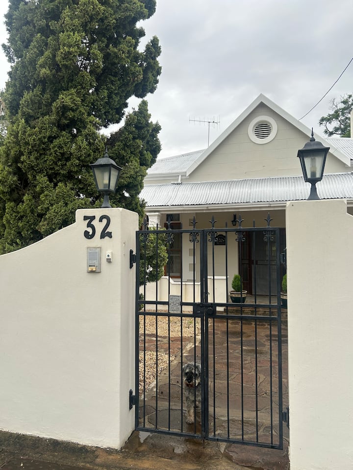 Garden Grove. - Graaff-Reinet