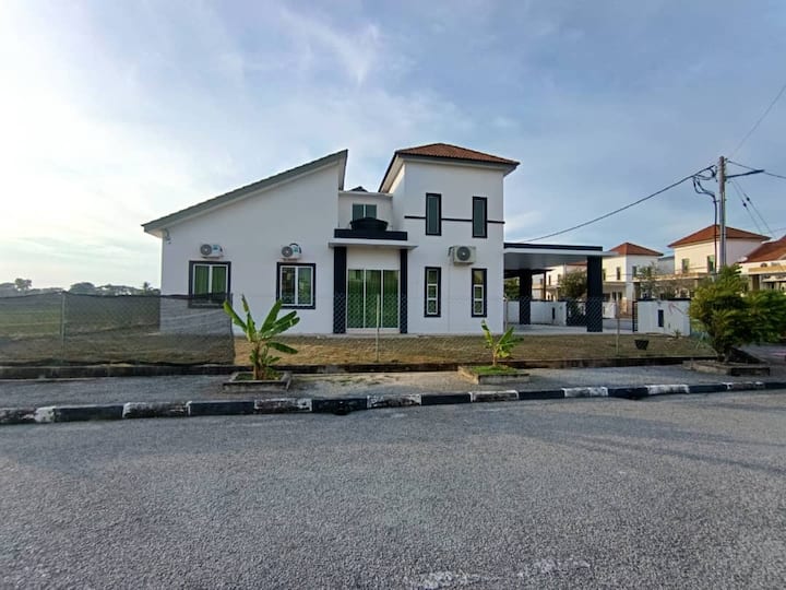 House 30 : 3509 Sqft Near Hsb | Paddy View Garden - Alor Setar
