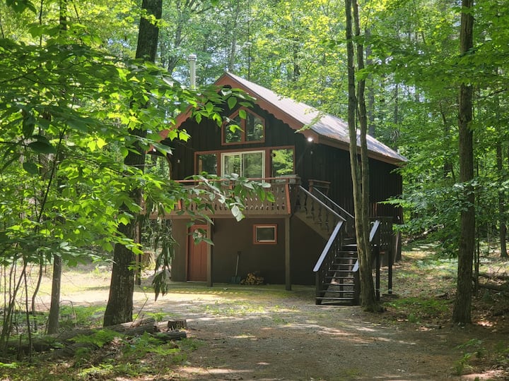 First Run Cabin-coffee Nook, Fireplace & Bunk Room - Adirondack Mountains