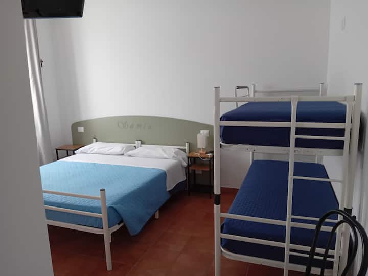 Samia Camera Quadrupla - Sarnano