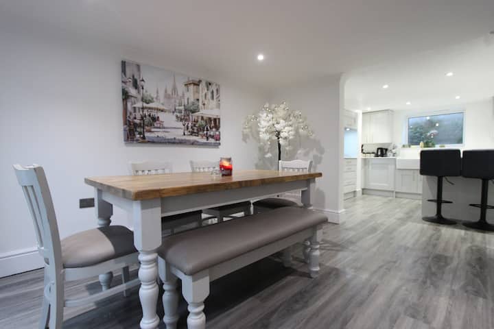 Seaside Townhouse - Deal