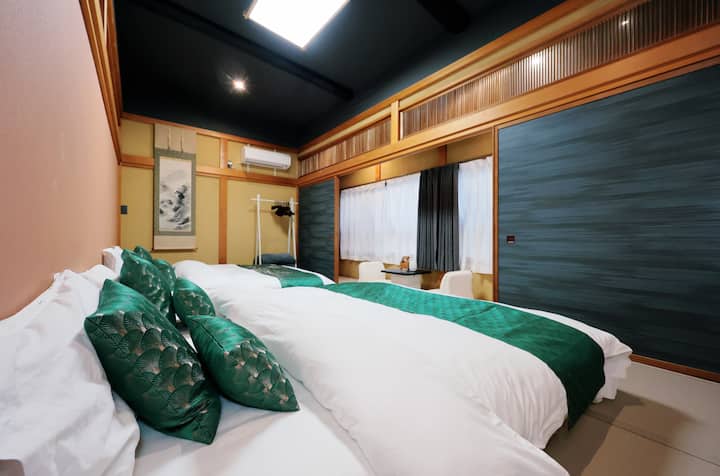 Elegant Private Villa｜near Hie Shrine｜sleeps12 - Takayama