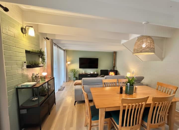 Riverbend Retreat 
In Margaret River. - Margaret River