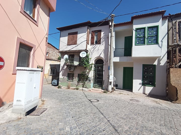 Ayvalık Merkezdekibahçeli Eviniz - Ayvalık