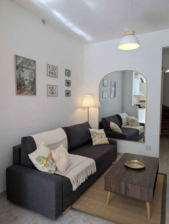 Charmante Maison Rénovée, Centrale Avec Extérieur - Divonne-les-Bains
