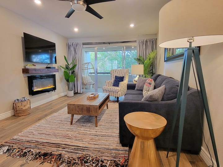 *New Listing With 10 Yr Superhost* Remodeled Condo - Scottsdale, AZ