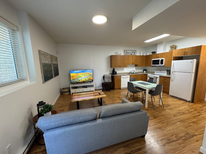 Modern Comfort In Kamloops - Kamloops
