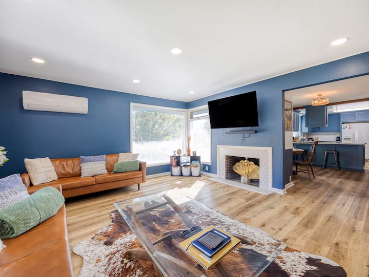 The Nest With Firepit & Backyard Oasis - Klamath Falls, OR