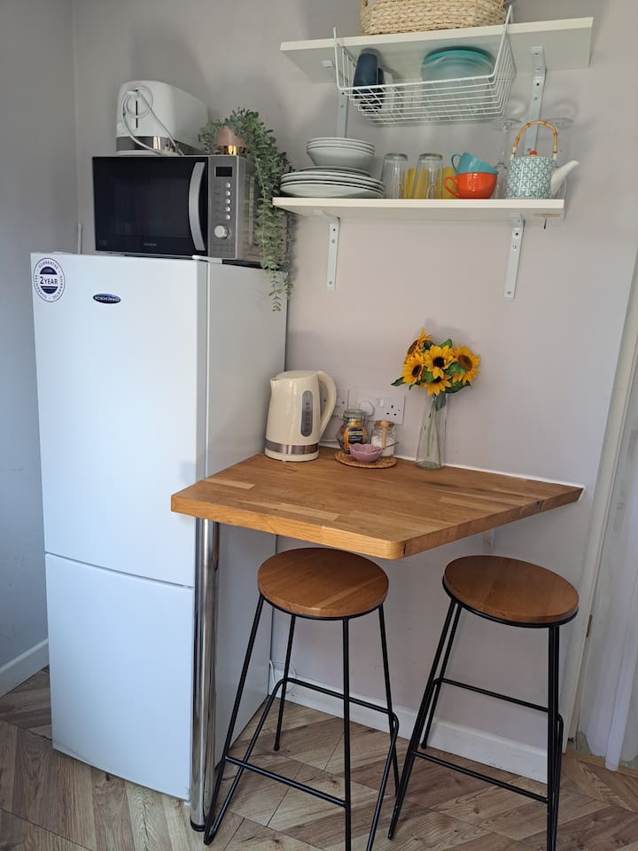 Whole Annexe In Our Family Home & Private Entrance - Ipswich