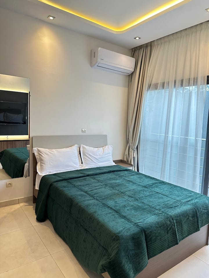 Appartement Chambre Et Salon à Cocody Faya - Abidjan