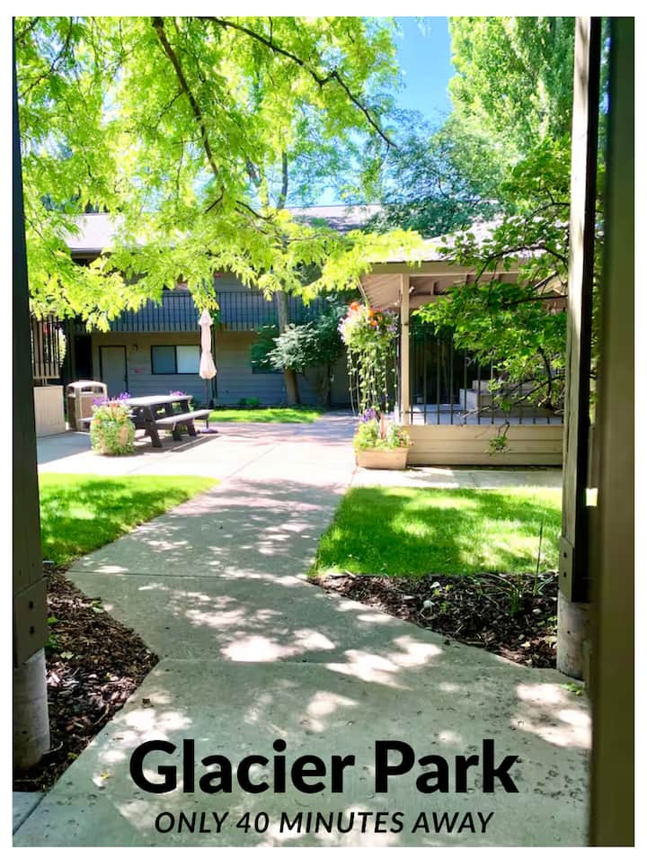 Condo W/ Hot Tub + Lake Access - Bigfork, MT