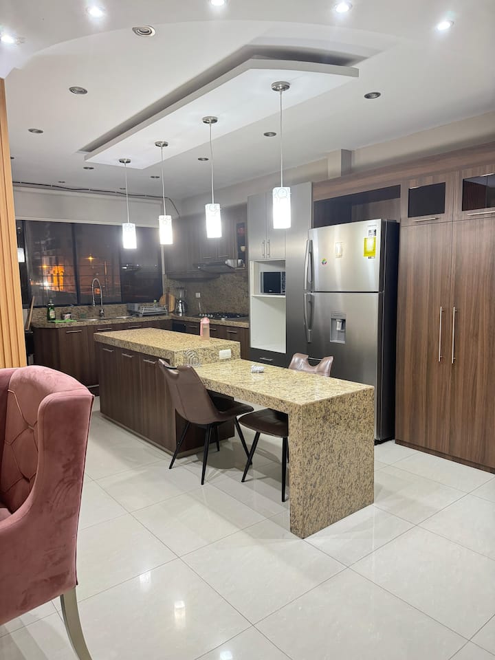 Departamento Cómodo Y Moderno - Guayaquil