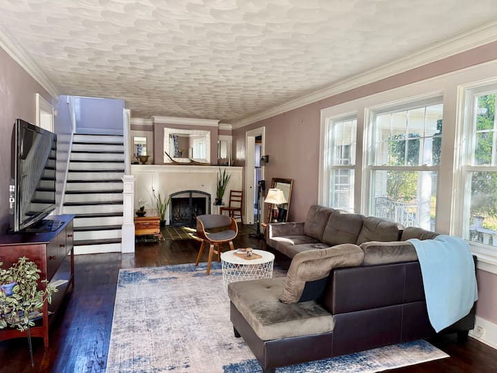 "Sojourn" - 4br Home In Walkable Erie Neighborhood - Erie, PA
