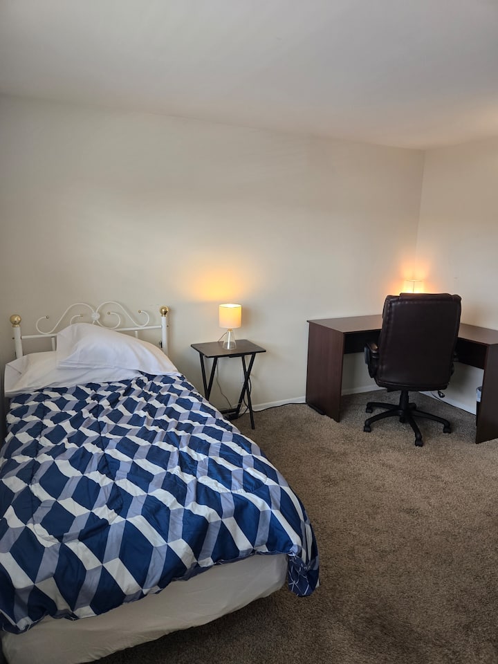 Comfy Room - Upper Arlington, OH