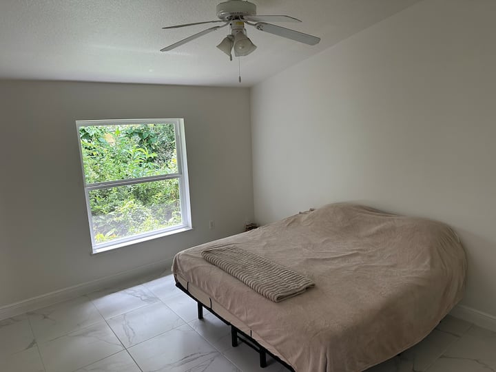 Newly Remolded & Ultra Private! - Clermont, FL