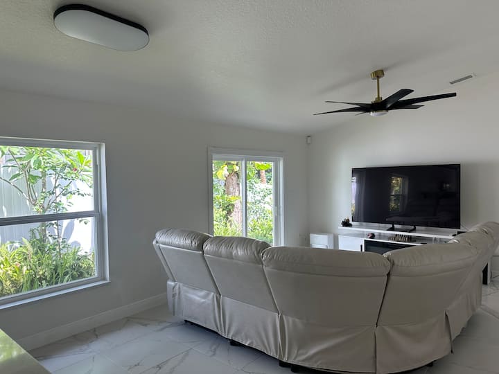 Newly Remolded & Ultra Private! - Clermont, FL