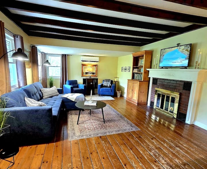 Cozy Home With Sunset Porch In Quiet Area - Saint John
