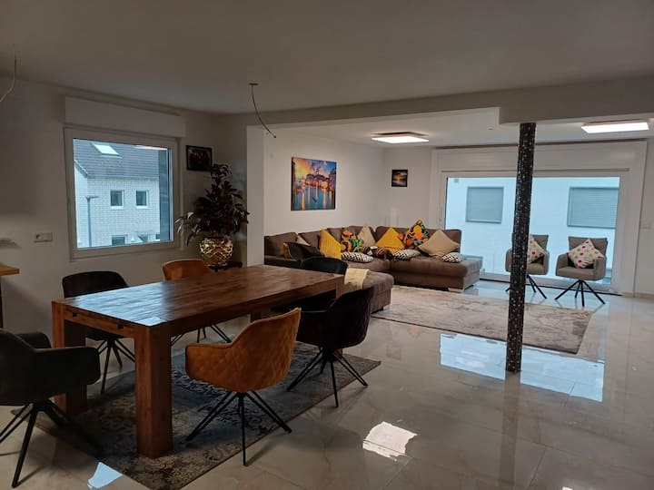 Gemütliche Wohnung - Bergisch Gladbach