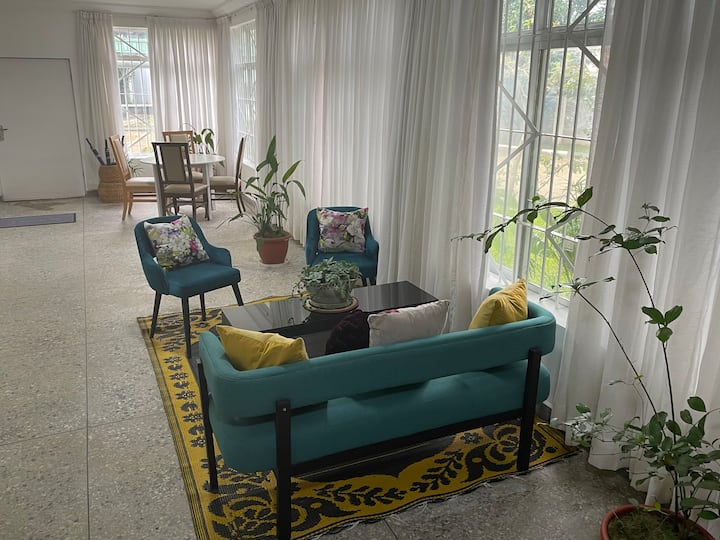Spacious & Peaceful 4-bedroom Retreat, Jos - Jos