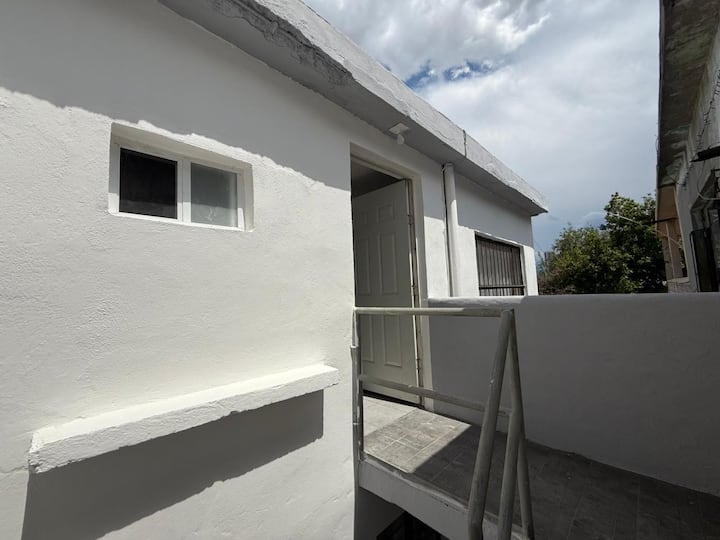 Depa Interior 2do Piso Metro Anaya*uanl* - Monterrey