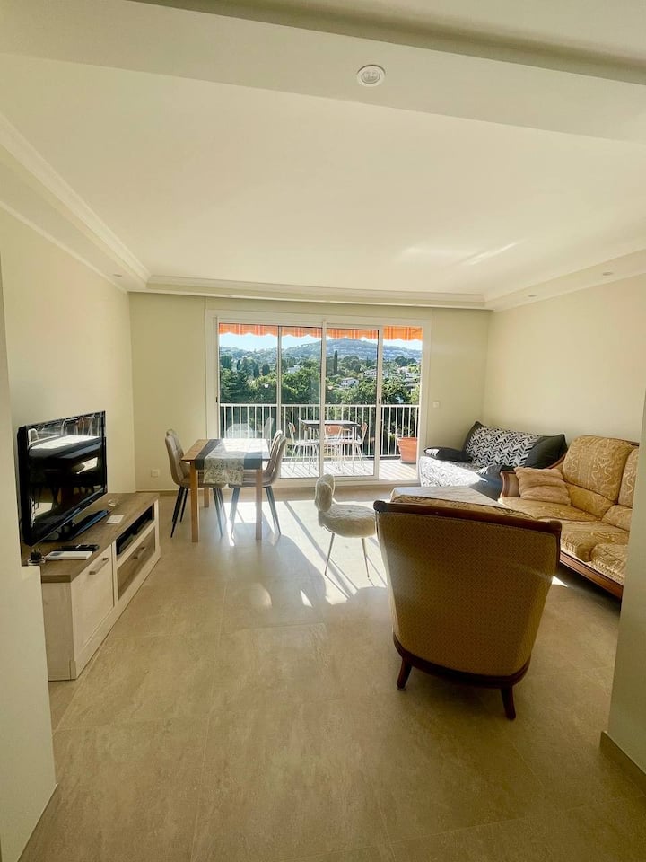 Appartement F2 Neuf 4 Personnes - Antibes