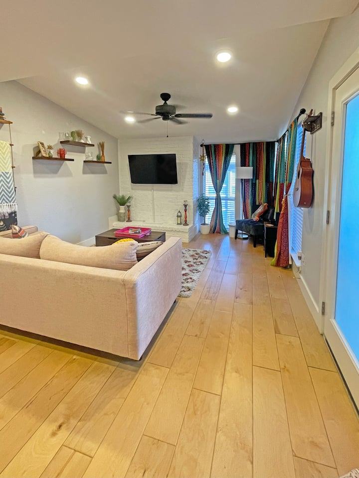 Cute Condo In North Loop - Austin, TX