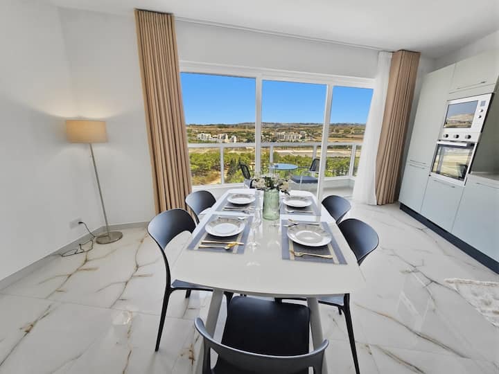 Serenity 2 Br With Park Views - Malta