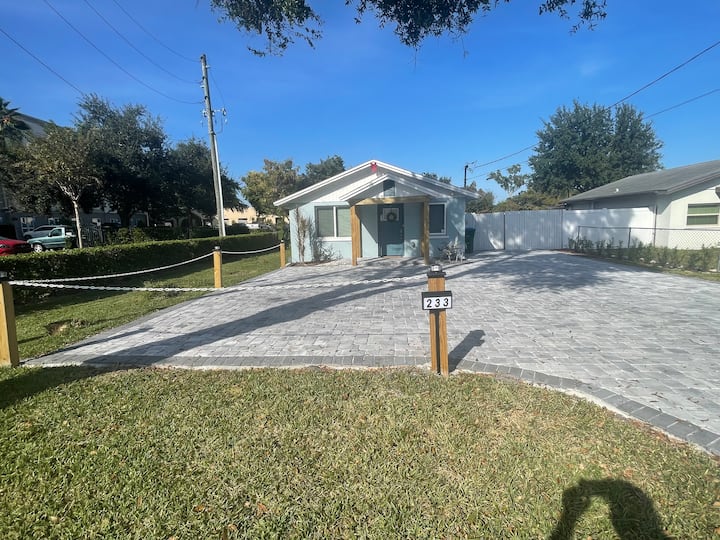 2br Home In Heart Of Longwood - Lake Mary, FL