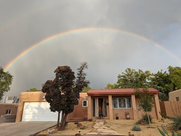 New Mexico Adobe Oasis - Albuquerque, NM