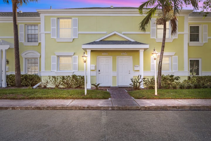 2bed Waterfront Townhouse Stpete - St. Petersburg, FL