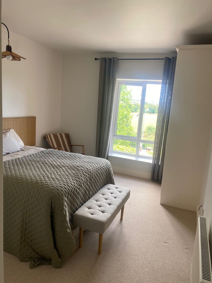 2 Bed Apt In The Centre Of Ballincollig - Cork