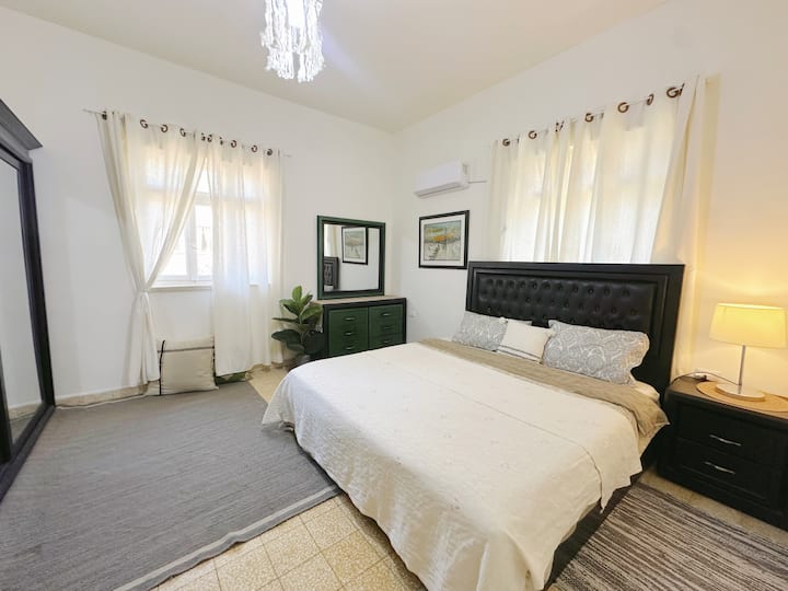 2 Bedroom Apt In Jabal Weibdeh - Ammán