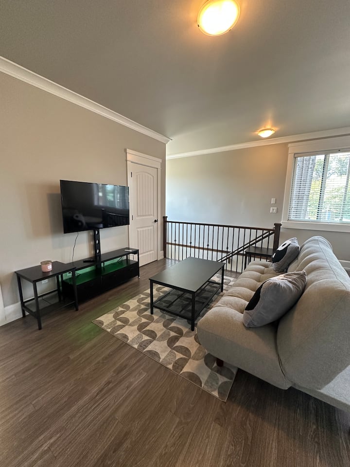 2 Bedroom Coach House - Aldergrove
