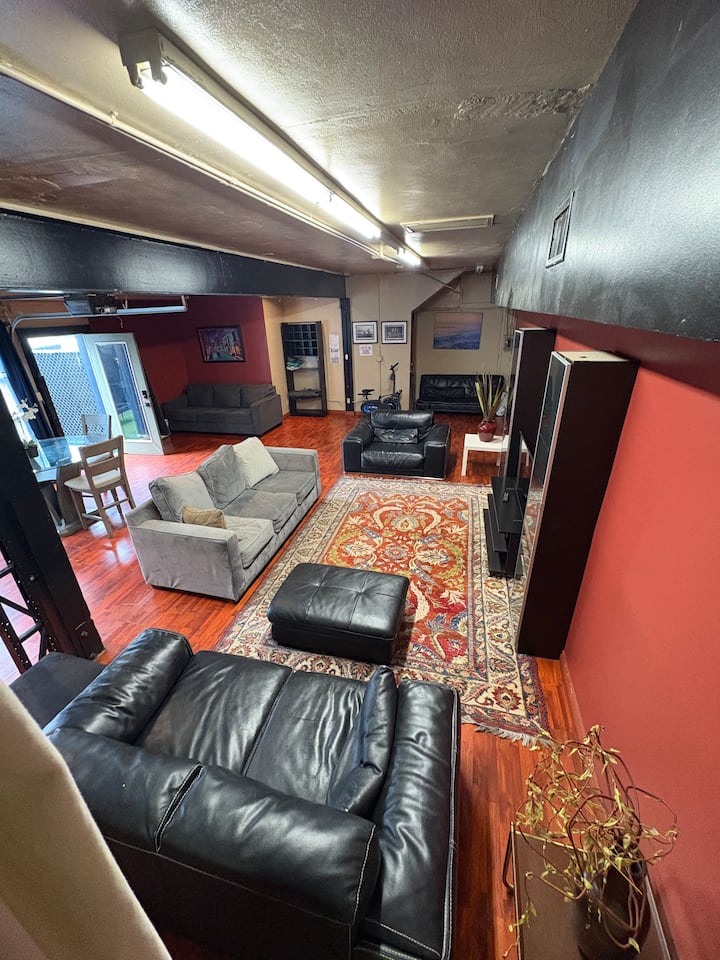 Downtown San Diego Central Loft - Coronado, CA