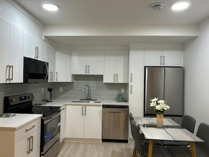New Legal 2br Basement Suite - Calgary