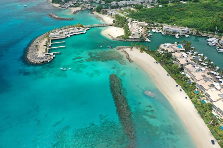 Luxury Beach & Marina Condo (Two Bedroom) - Barbade
