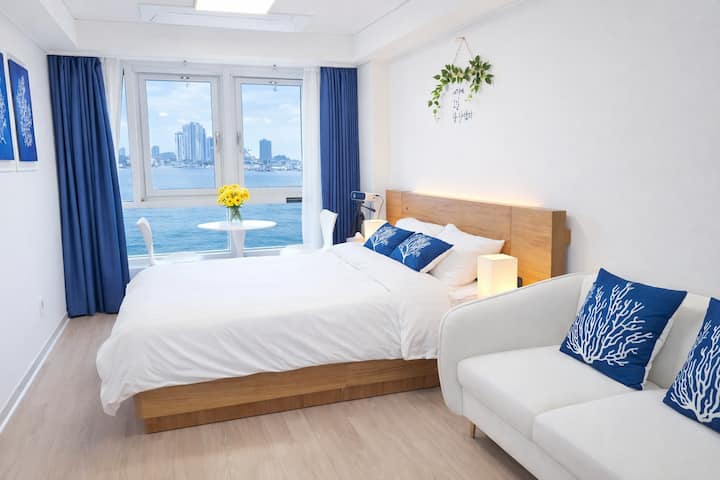 19.최고층•청초호뷰•야경•씨네빔•반신욕•산책로•속초해변•연박특가•스마트티비•다이소앞•4인 - Sokcho-si