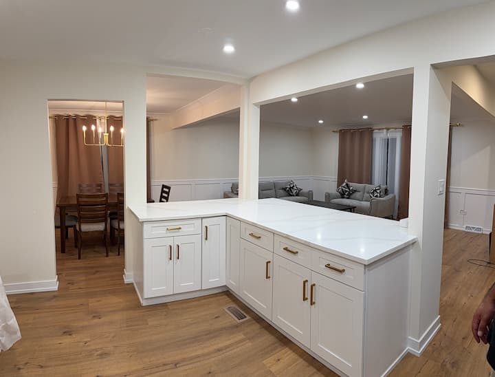Beautiful New Home - Tinley Park, IL
