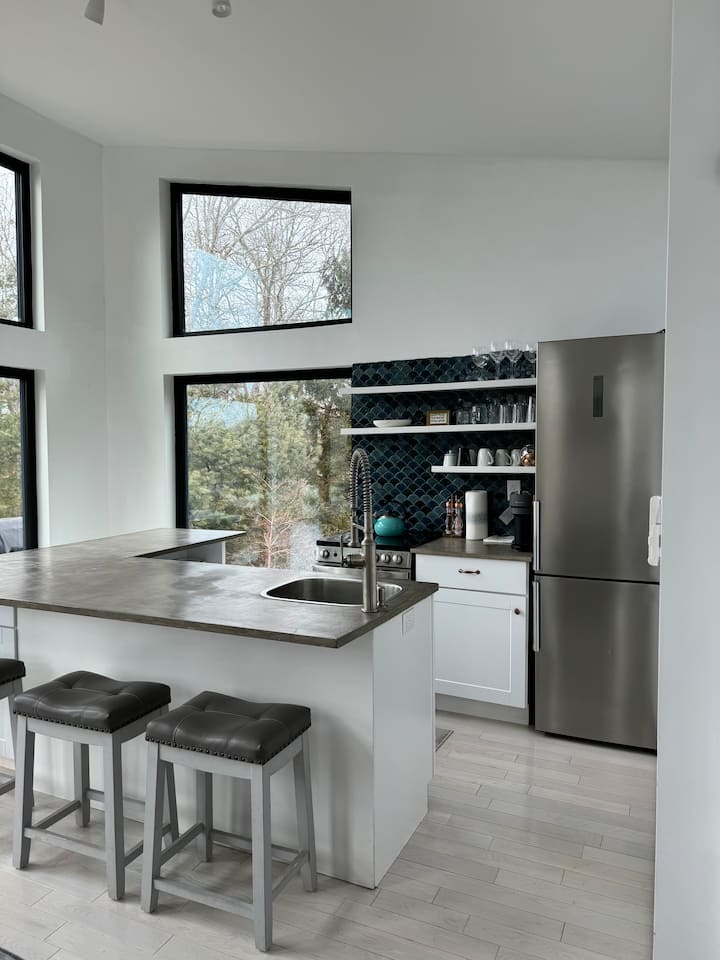 West Falmouth Treehouse - Woods Hole, MA