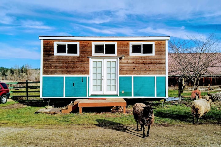 Tiny Home On The Farm - Shelton, WA