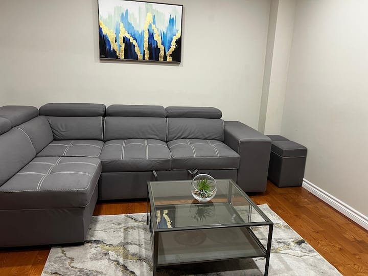 Three Bedrooms House+free Parking, Sleeps 8 - Milton