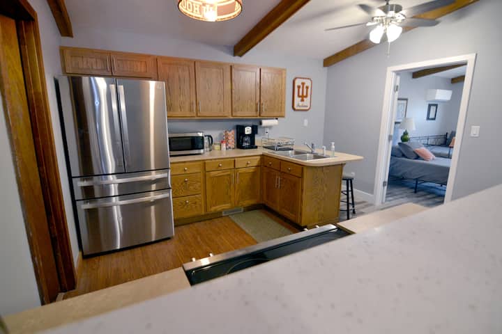 Rural Poolhouse - Bloomington, IN