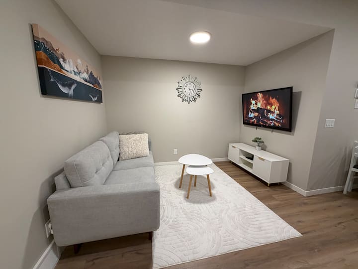 Comfortable Basement Suite - Calgary