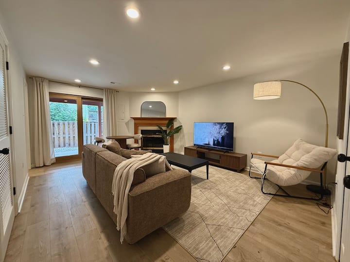 The Marron - Modern Apt In Nova Near Hospitals - Loch Lomond, VA