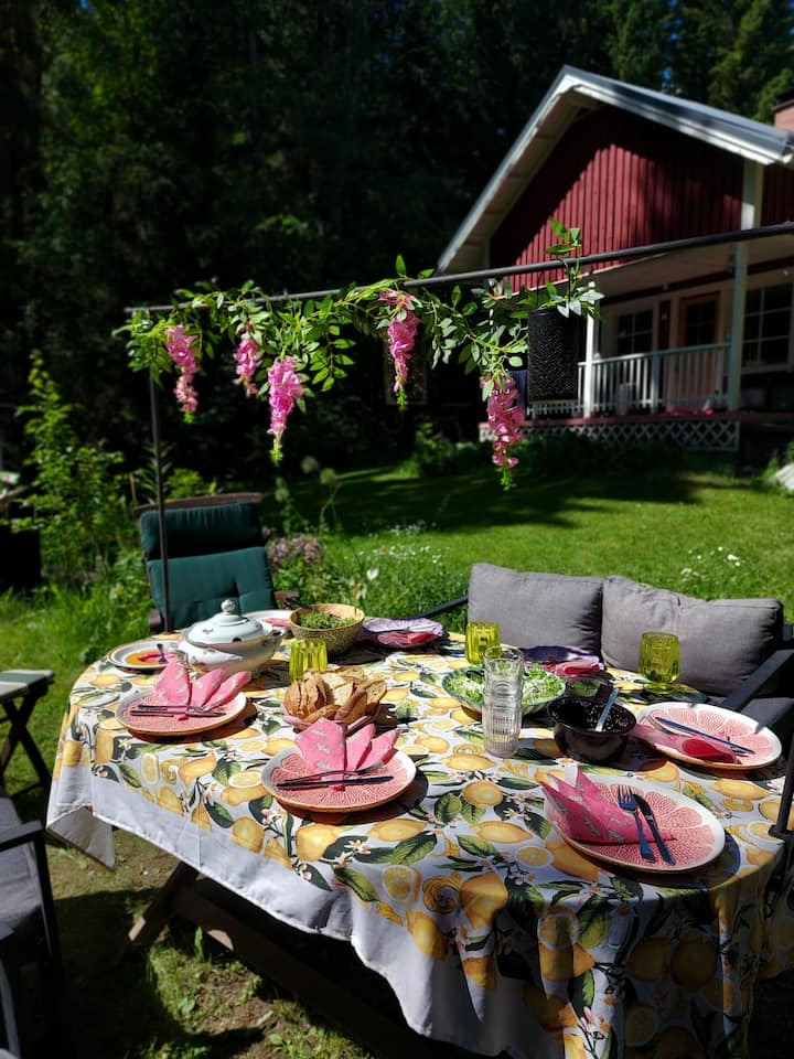 Söpö Mökki Puron ääRellä, Metsän Keskellä - Hämeenlinna