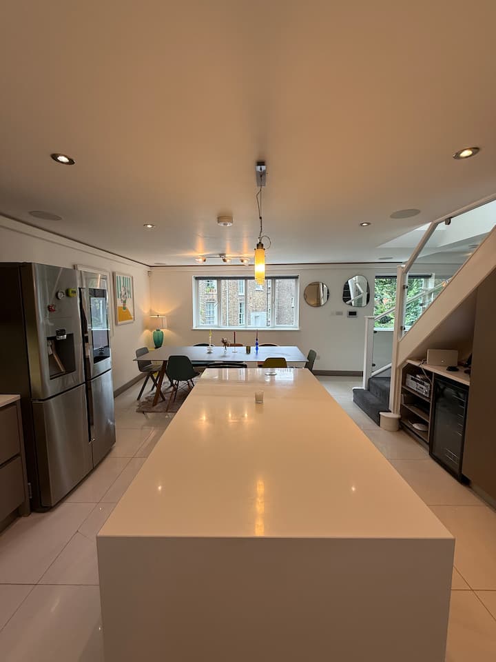 4br Mews Home, Camden Town, Parking, A/c, Modern. - Londres