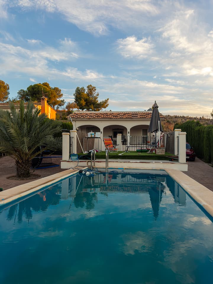 Chalet Con Piscina Cerca De Valencia - Buñol