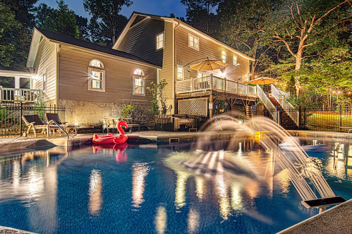 New! Pool, Sauna, Hottub, Firepit Near Lake Julian - Asheville, NC