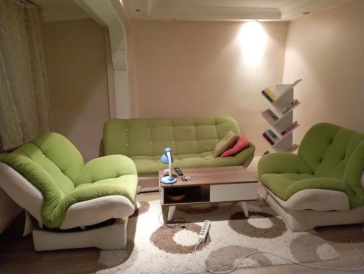 A Room In A Peaceful Flat In ÜSküdar - 