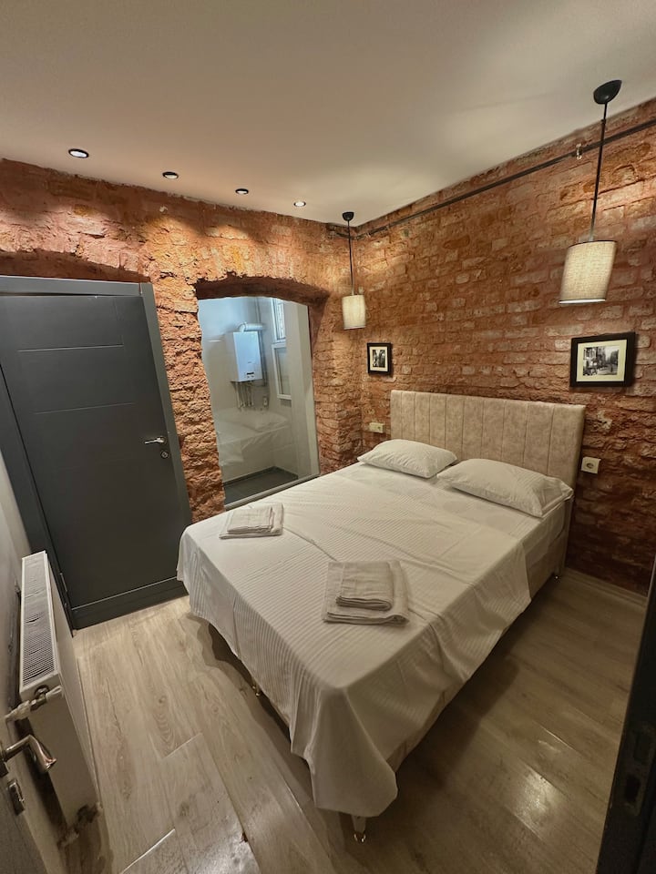 Taksim Meydana Yakın,şık,2 Odalı Daire - Istanbul